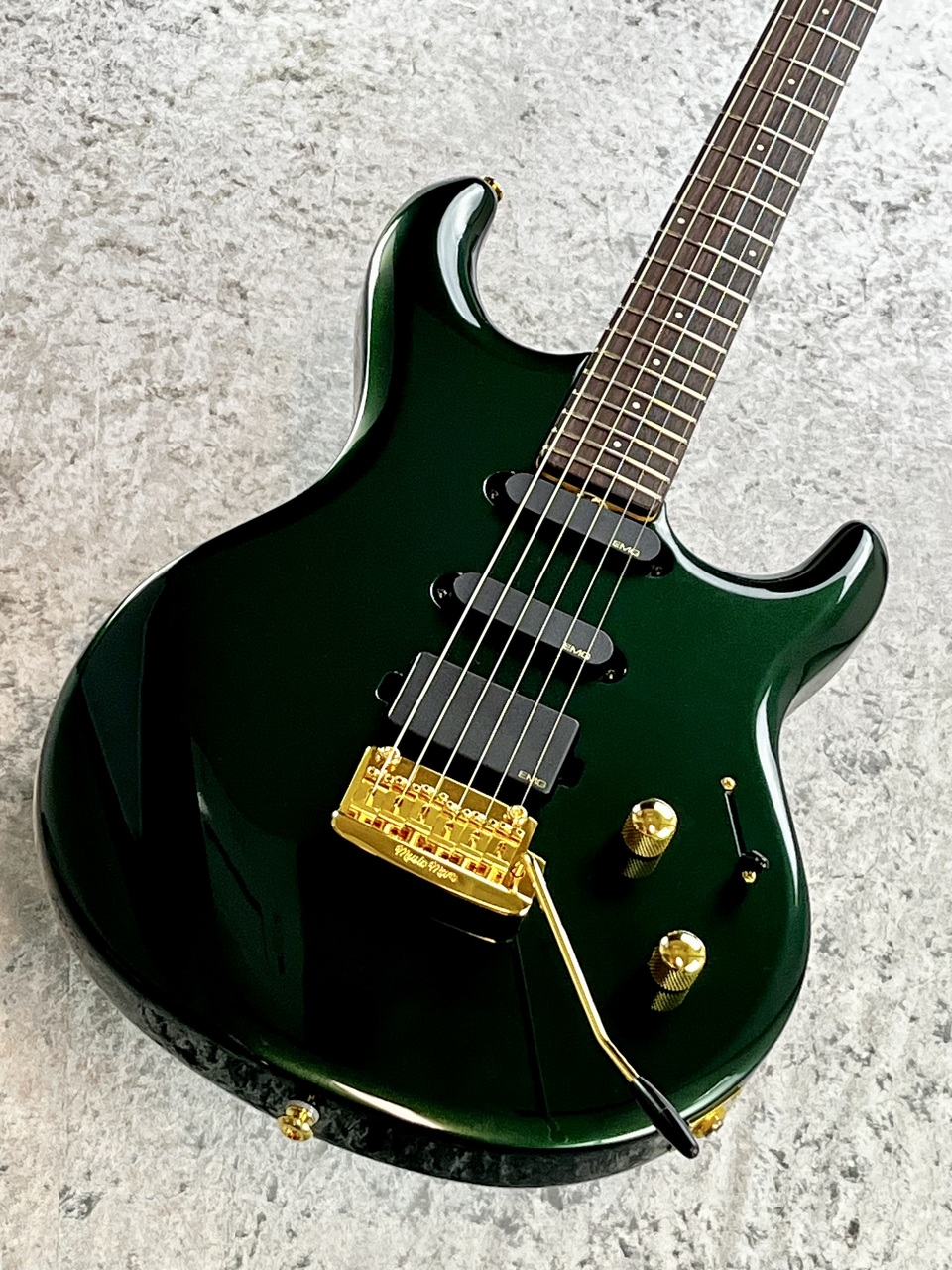 MUSIC MAN 【特選中古セール】2007 Limited Model Luke -Emerald Green- 【2007'USED ...