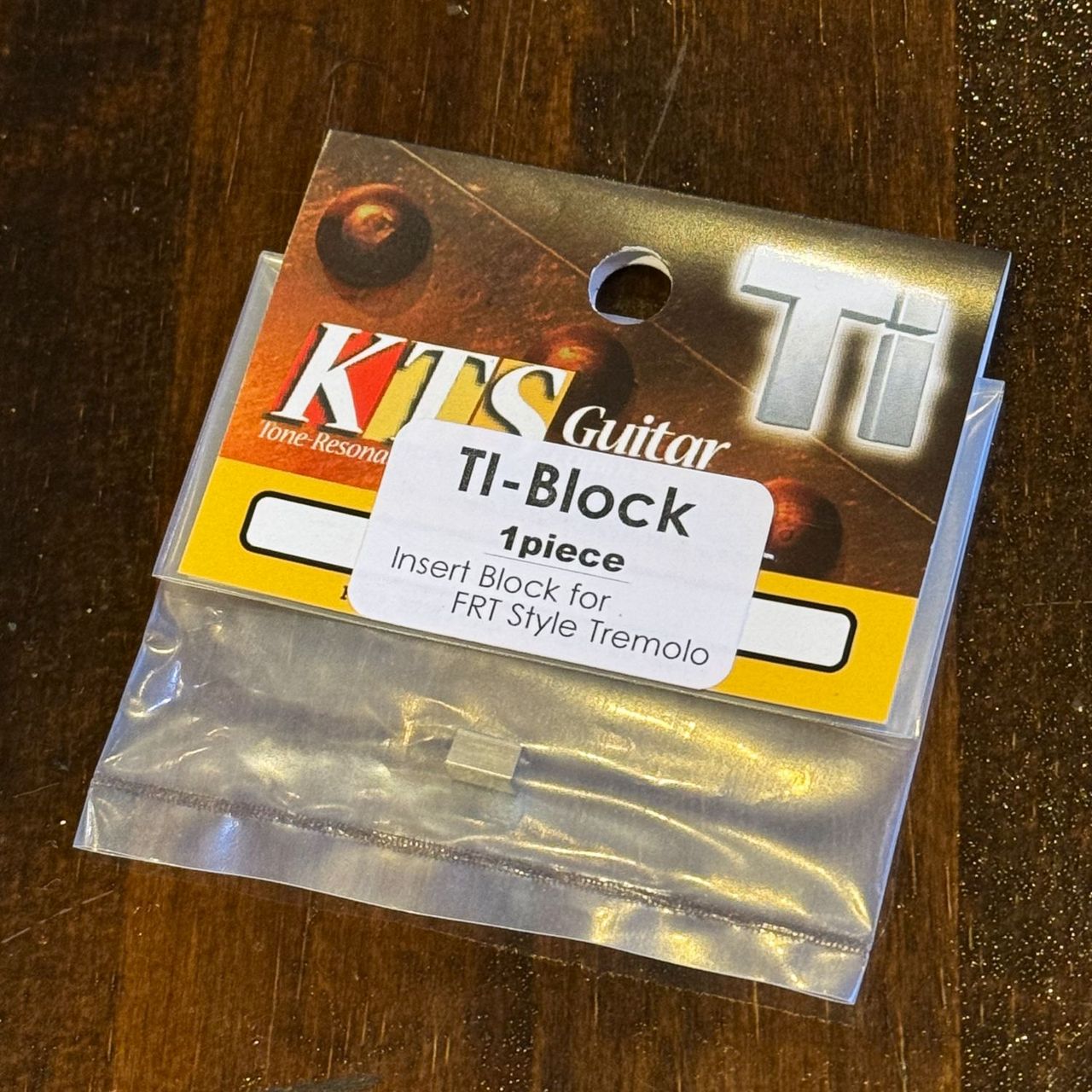 KTS Ti-Block-F (1ピース) / Insert Block for Floyd Rose® Style Tremolo（新品 ...