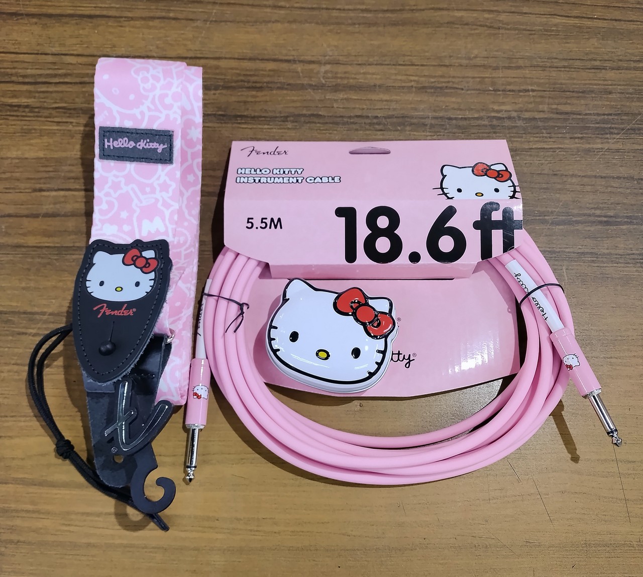 Fender Hello Kitty® Pink Poly Strap &シールド&ピック（新品）【楽器検索デジマート】