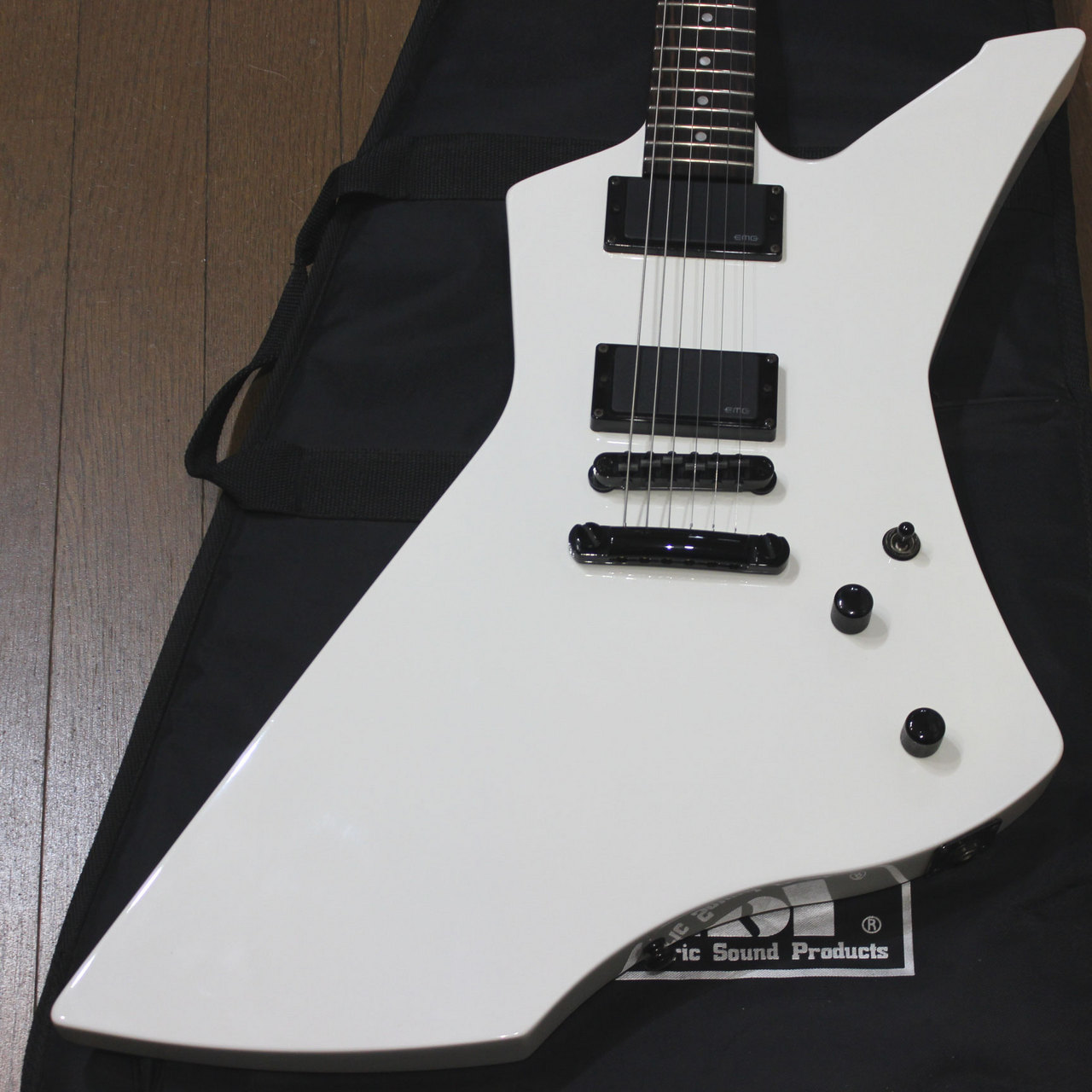 LTD SNAKEBYTE Snow white Metallica James Hetfield Model 2011年製です（中古）[デジ ...