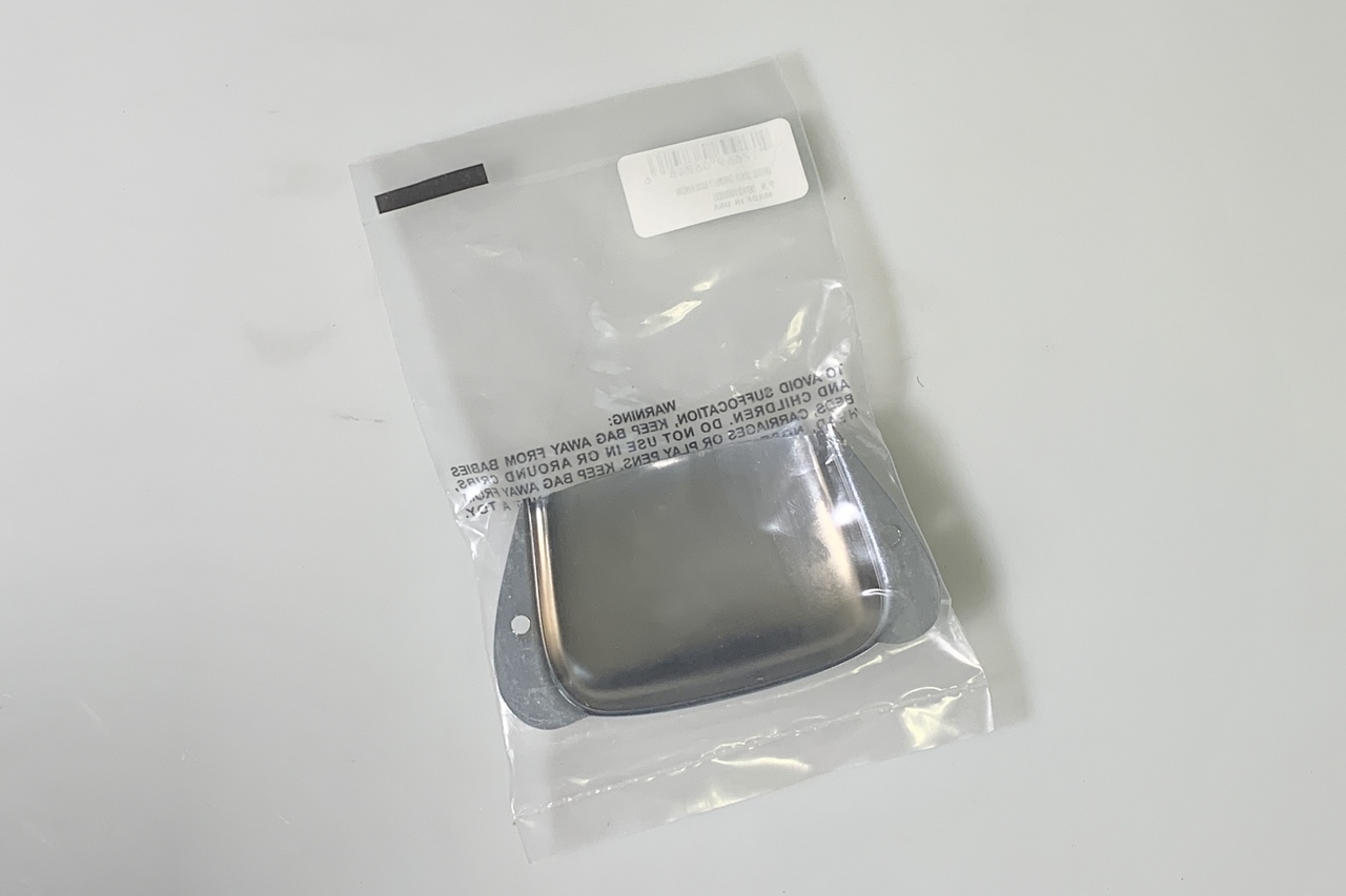 Fender Precision Bass Bridge Cover Plate 10108000【横浜店】（新品/送料無料）【楽器検索デジマート】
