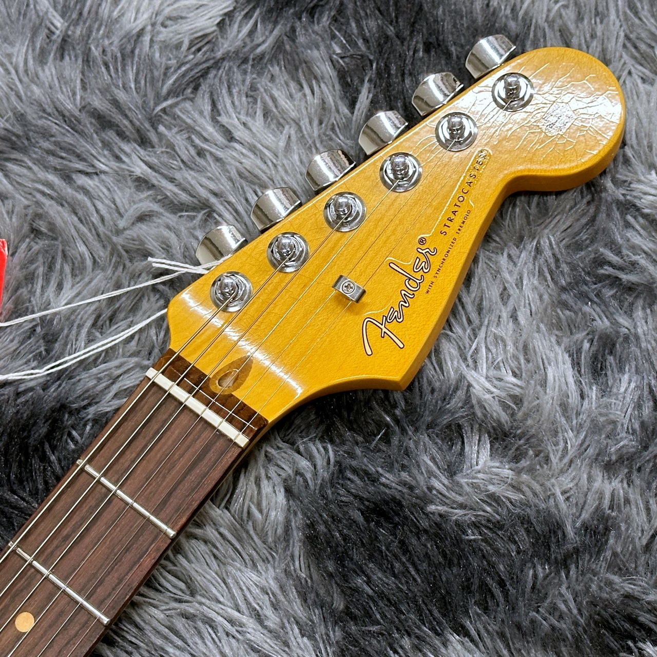 Fender American Ultra Luxe Vintage '60s Stratocaster Ice Blue Metallic ...