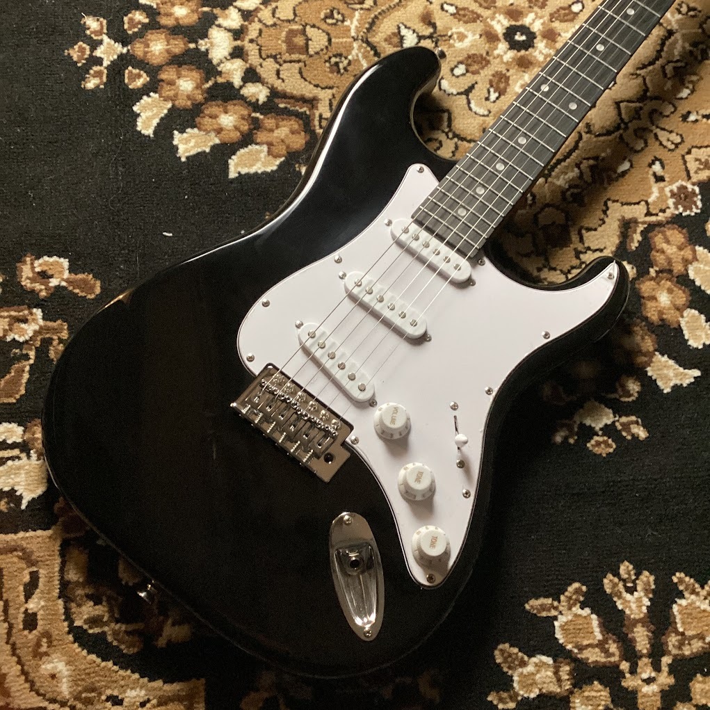 BUSKER'S BST-Standard BLK ストラトキャスタータイプ（新品/送料無料）【楽器検索デジマート】