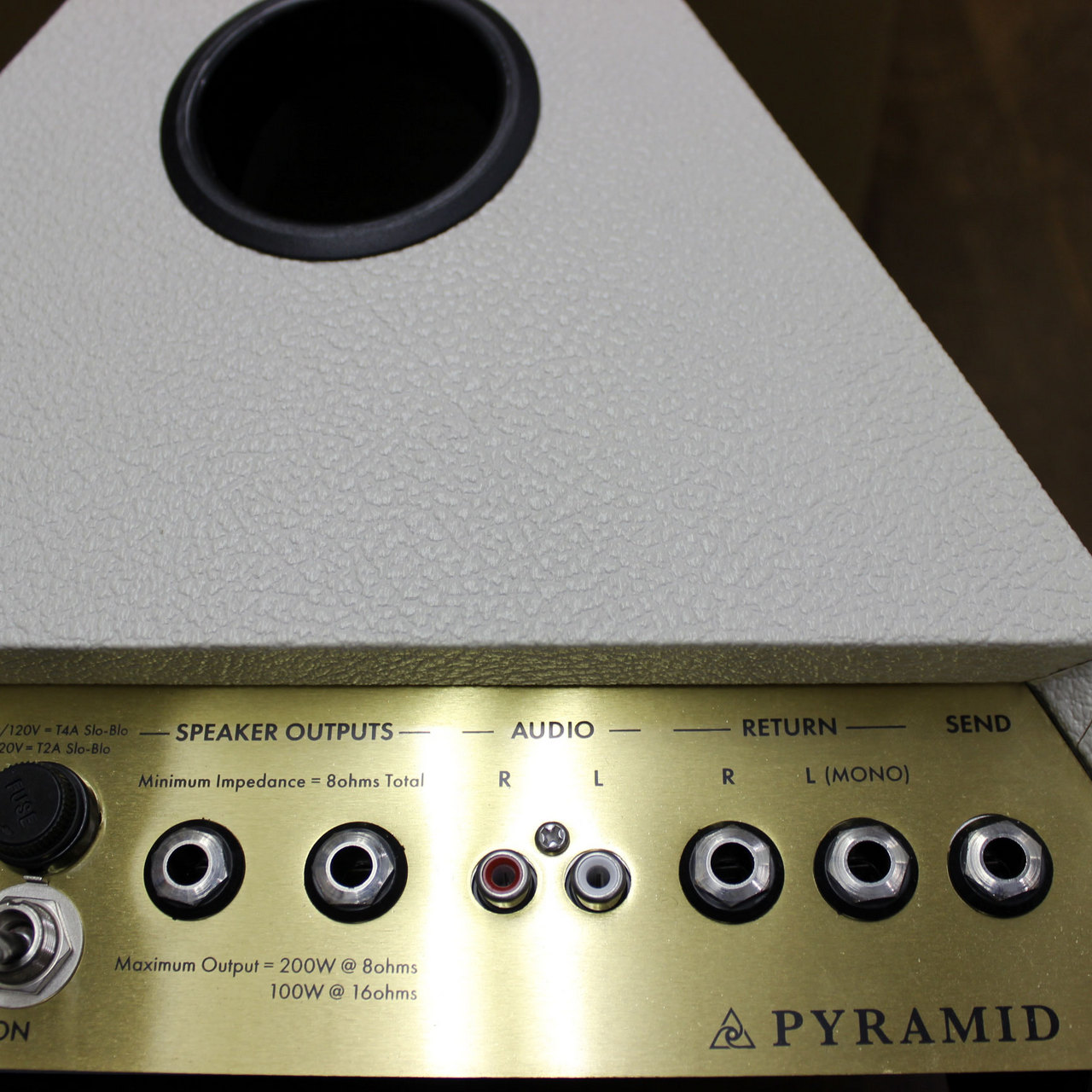 ZICCA AX Char Pyramid Amp Head White チャー・ピラミッド・アンプ・ヘッド・ホワイト です（中古）【楽器検索 ...