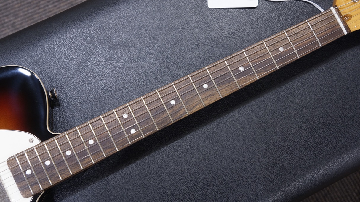 Squier by Fender Classic Vibe ’60s Custom Telecaster / 3-Color Sunburst ...