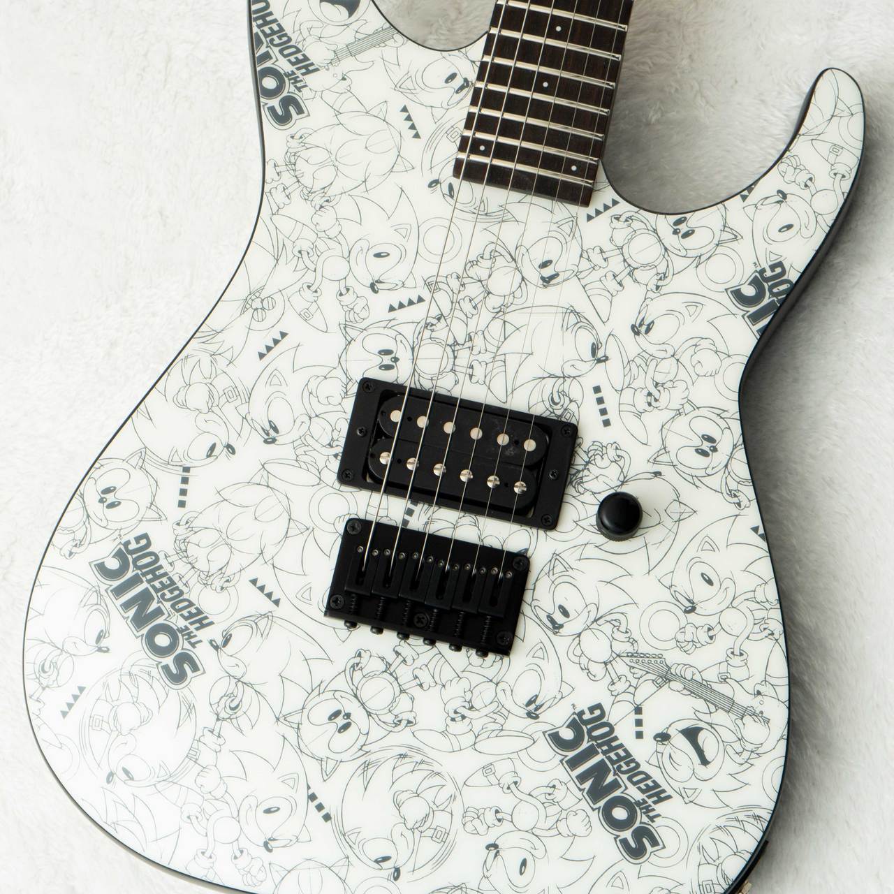 ESP ESP×SONIC SONIC THE HEDGEHOG GUITAR III -Classic Sonic Edition ...
