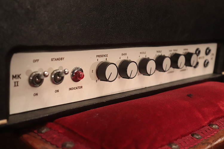 Marshall 1964 JTM45 "White Front Panel with Maroon "Marshall" Badge ...