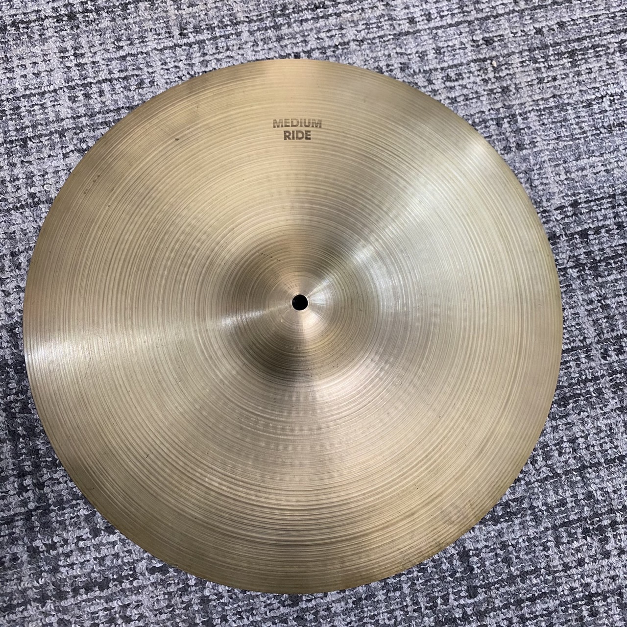 Zildjian 70's A-ZILDJIAN MEDIUM RIDE 18"【1,598g】（中古）【楽器検索デジマート】