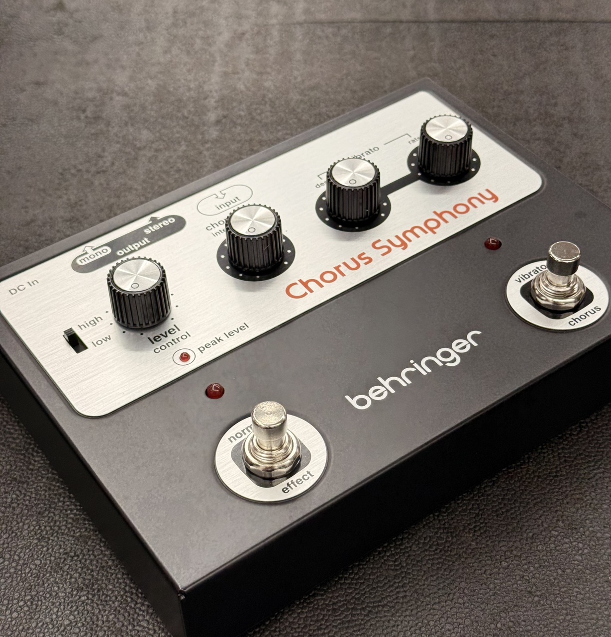 BEHRINGER CHORUS SYMPHONY（中古）【楽器検索デジマート】