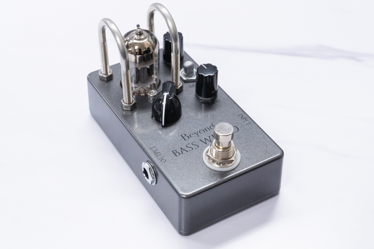 Beyond Tube Preamp Bass Wired Blue LED #BW00115【GIB横浜】（中古/送料無料）【楽器検索デジマート】