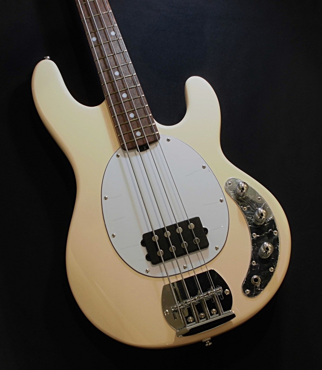 Sterling by MUSIC MAN SUB STINGRAY RAY4 / Vintage Cream Jatoba【アウトレット特価 ...