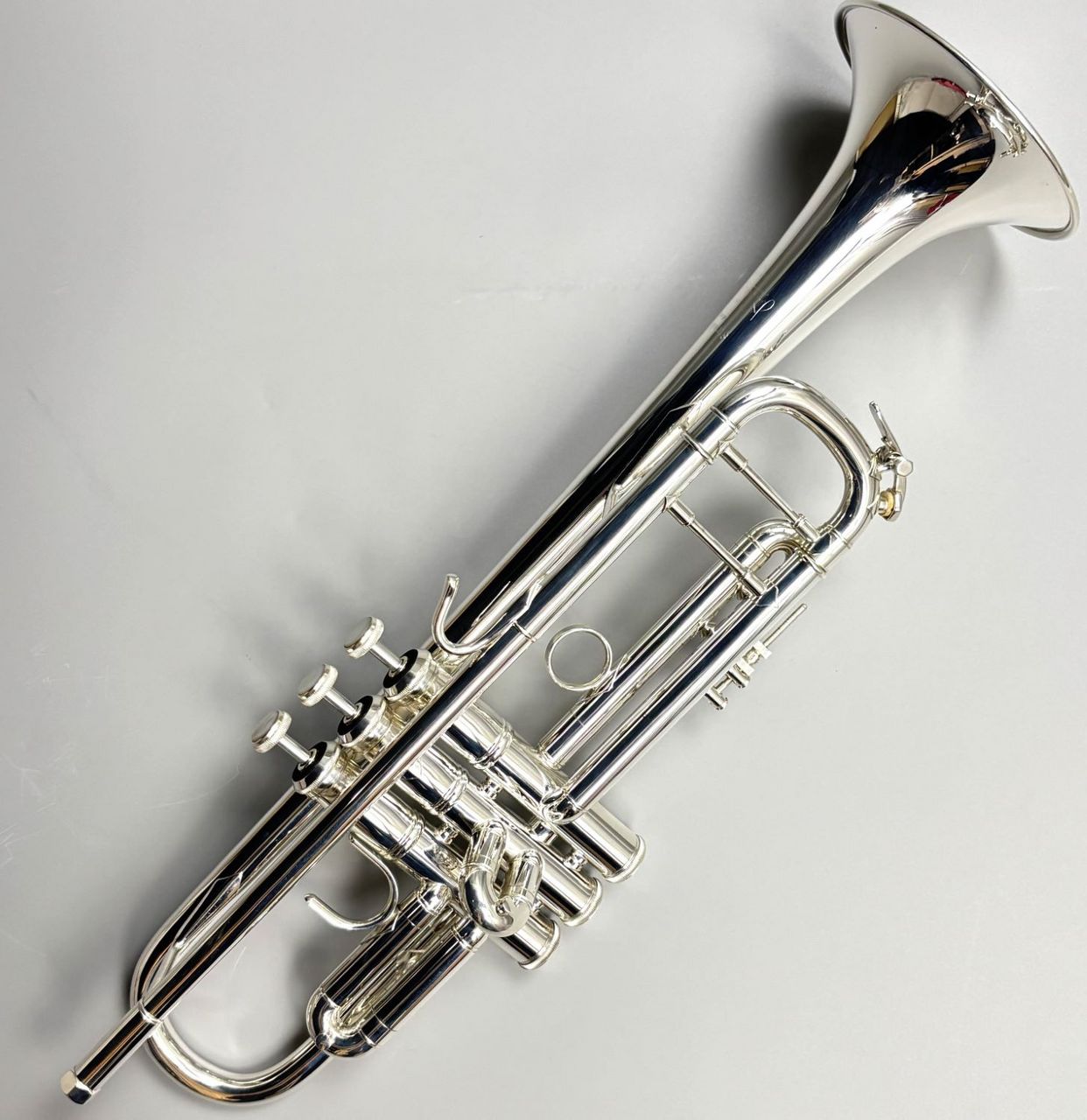 Bach 【クリアランス特価品】180ML37SP イエローブラス・シルバー仕上げ B♭ トランペット 【現物写真】 【管（新品特価/送料無料）【楽器検索デジマート】