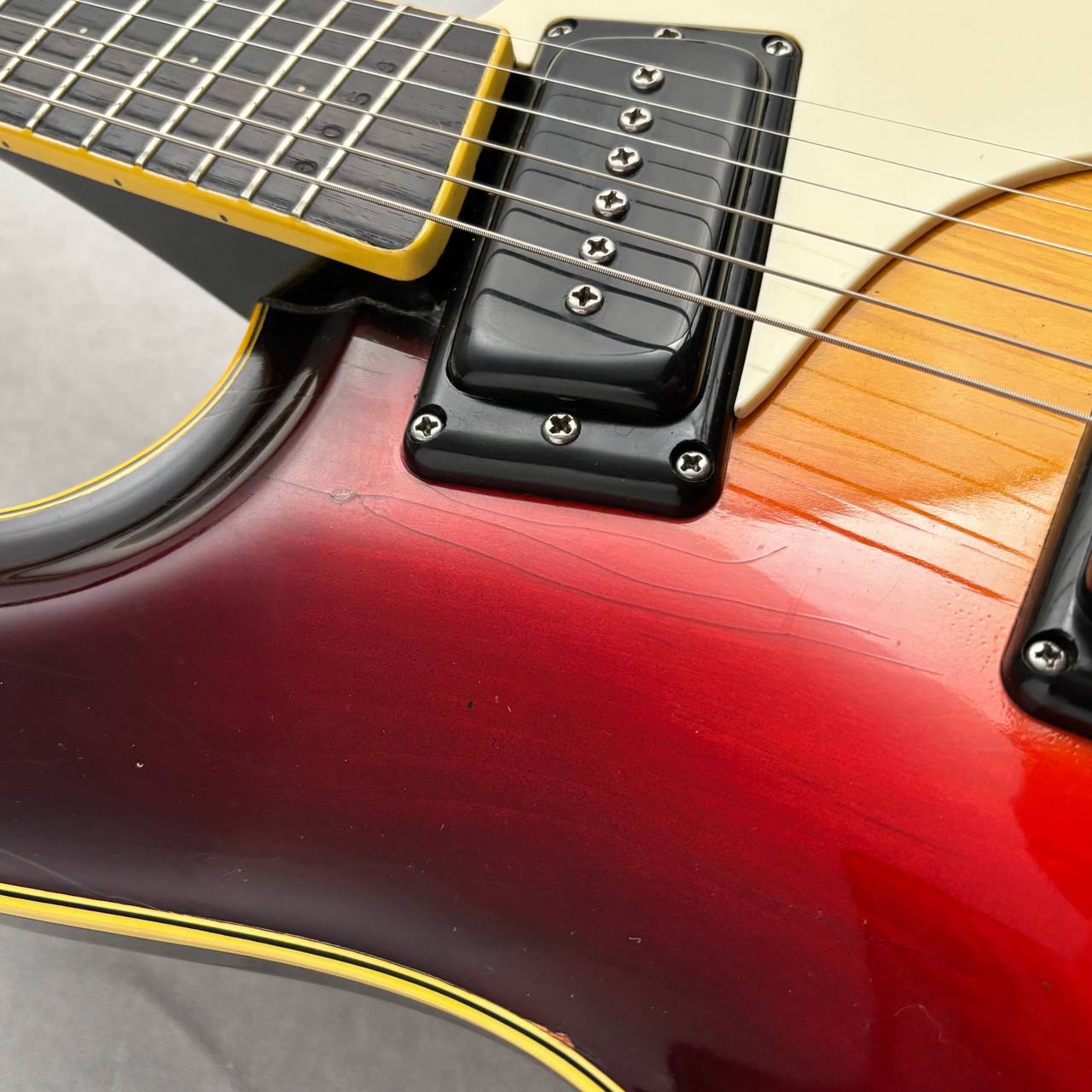 Mosrite The Ventures Model Mark-I V-63 Reissue ~3-Tone Sunburst~ ≒3.98kg【USED】（中古）【楽器検索デジマート】