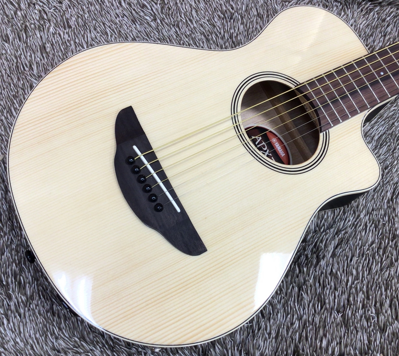 YAMAHA APXT2 NT(ナチュラル) 【ミニエレアコ】（新品）【楽器検索デジマート】