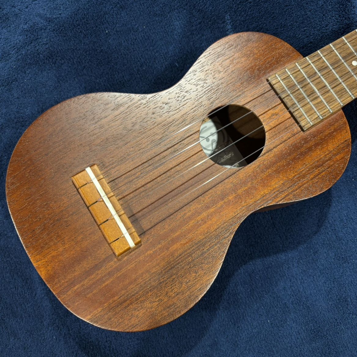 Famous FS-1G（中古/送料無料）【楽器検索デジマート】