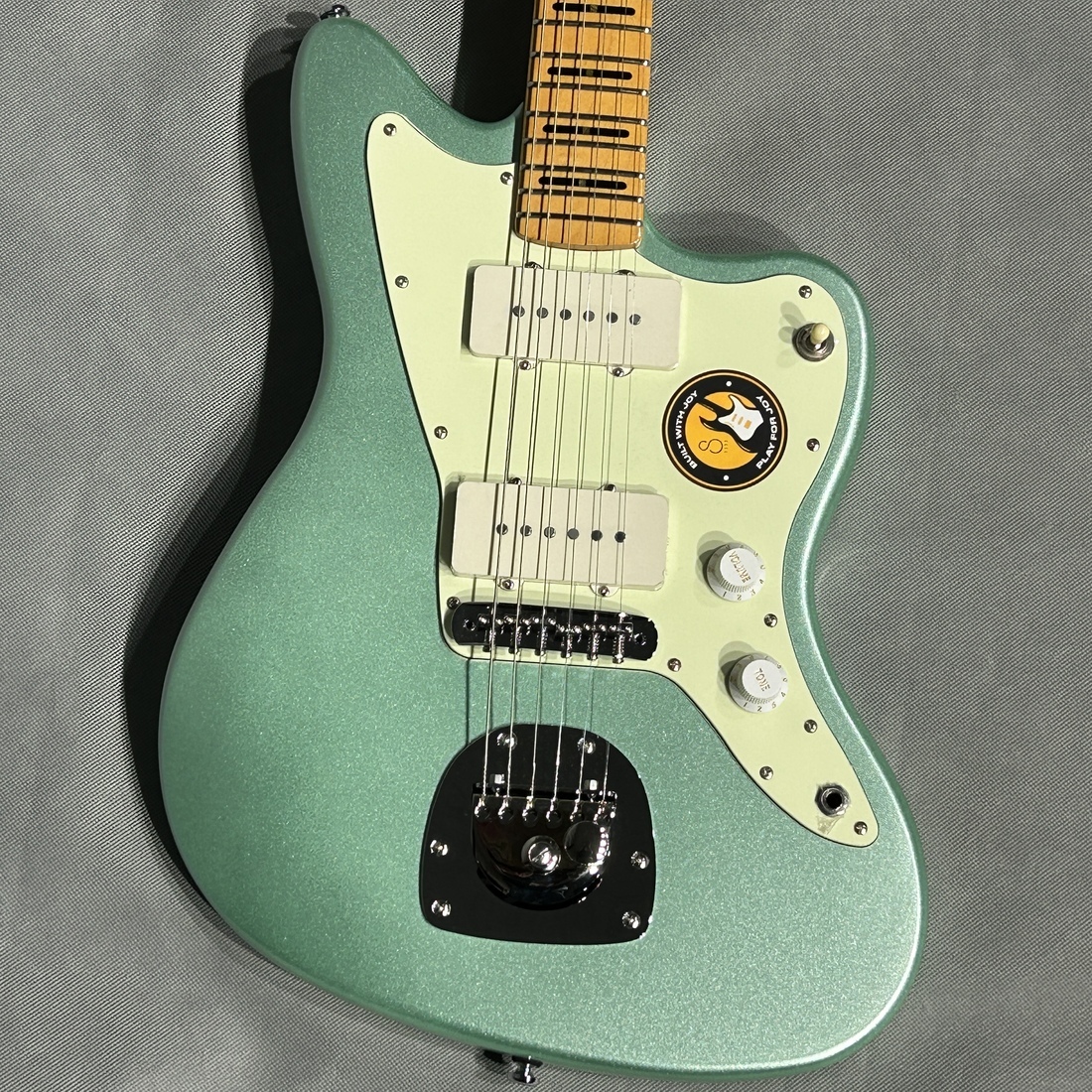 Sire J5 SGM Surf Green Metallic（B級特価）【楽器検索デジマート】