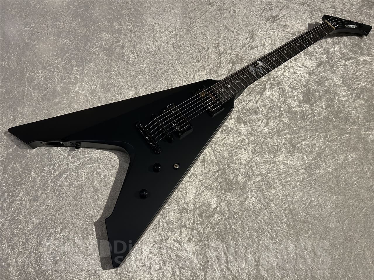 ESP VULTURE / Black Satin 【即納可能】（新品/送料無料）【楽器検索デジマート】