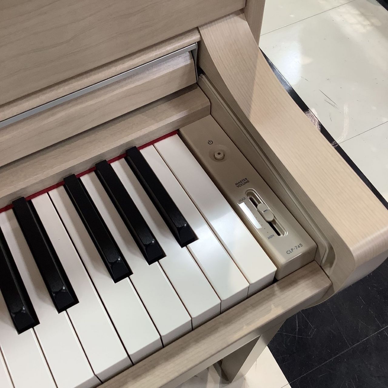 YAMAHA CLP-745（WA）【中古電子ピアノ】【現物画像/2021年製】（中古/送料無料）【楽器検索デジマート】