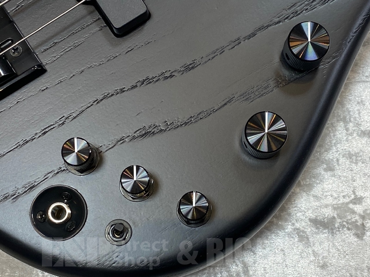 EDWARDS E-BOTTOM BUMP 【Alternative Black】（新品/送料無料）【楽器検索デジマート】