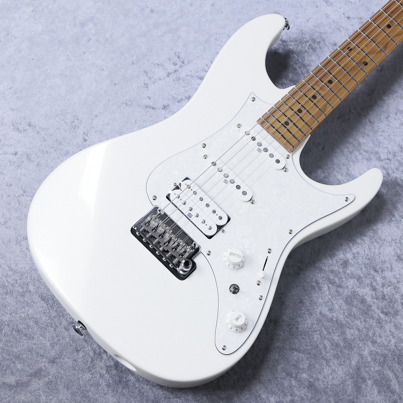 Ibanez AZ2204 【PW】SPOTモデル（新品特価/送料無料） 決算セール 【楽器検索デジマート】