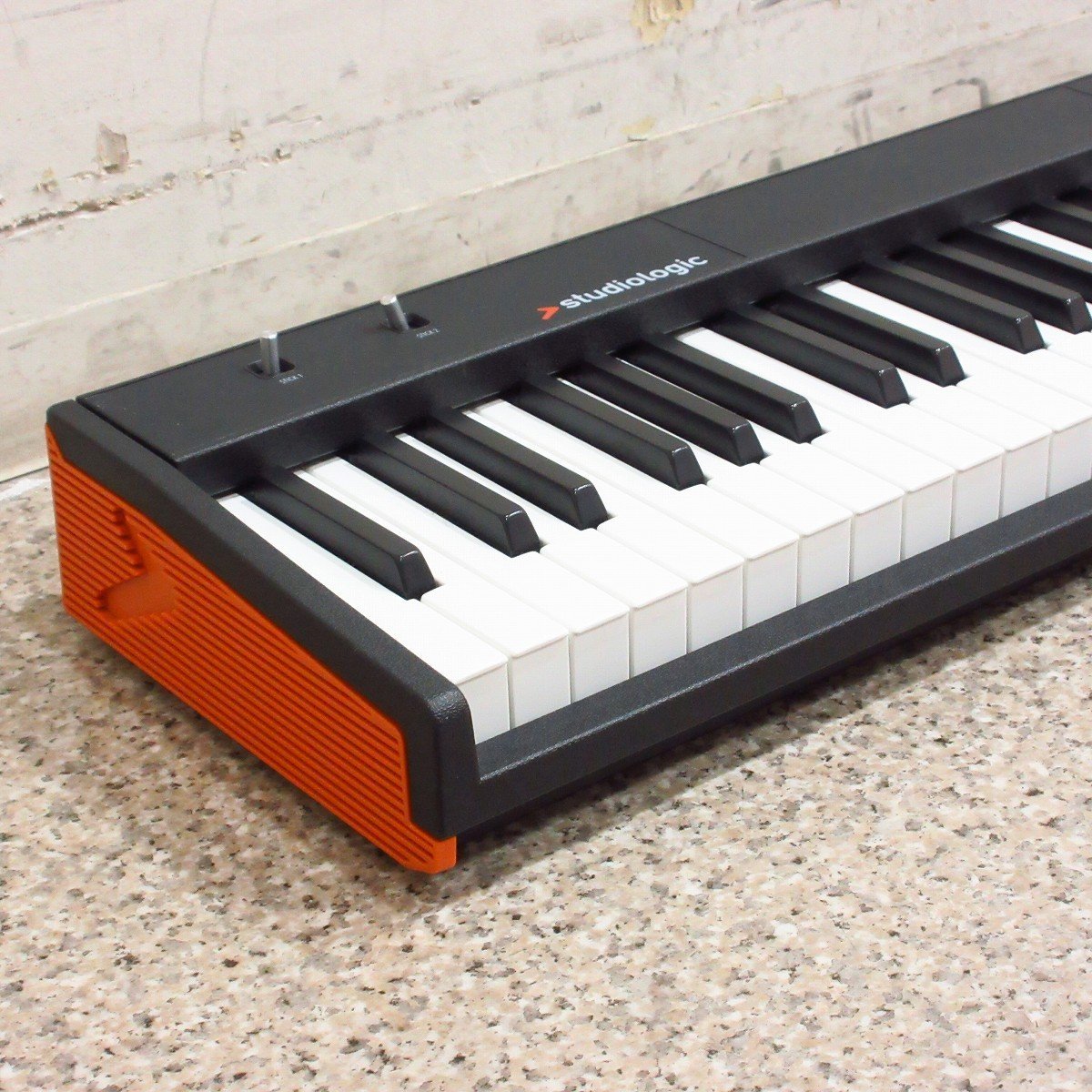 Studiologic Numa Compact 2 スピーカー内蔵ステージピアノ 【横浜店】（中古/送料無料）【楽器検索デジマート】