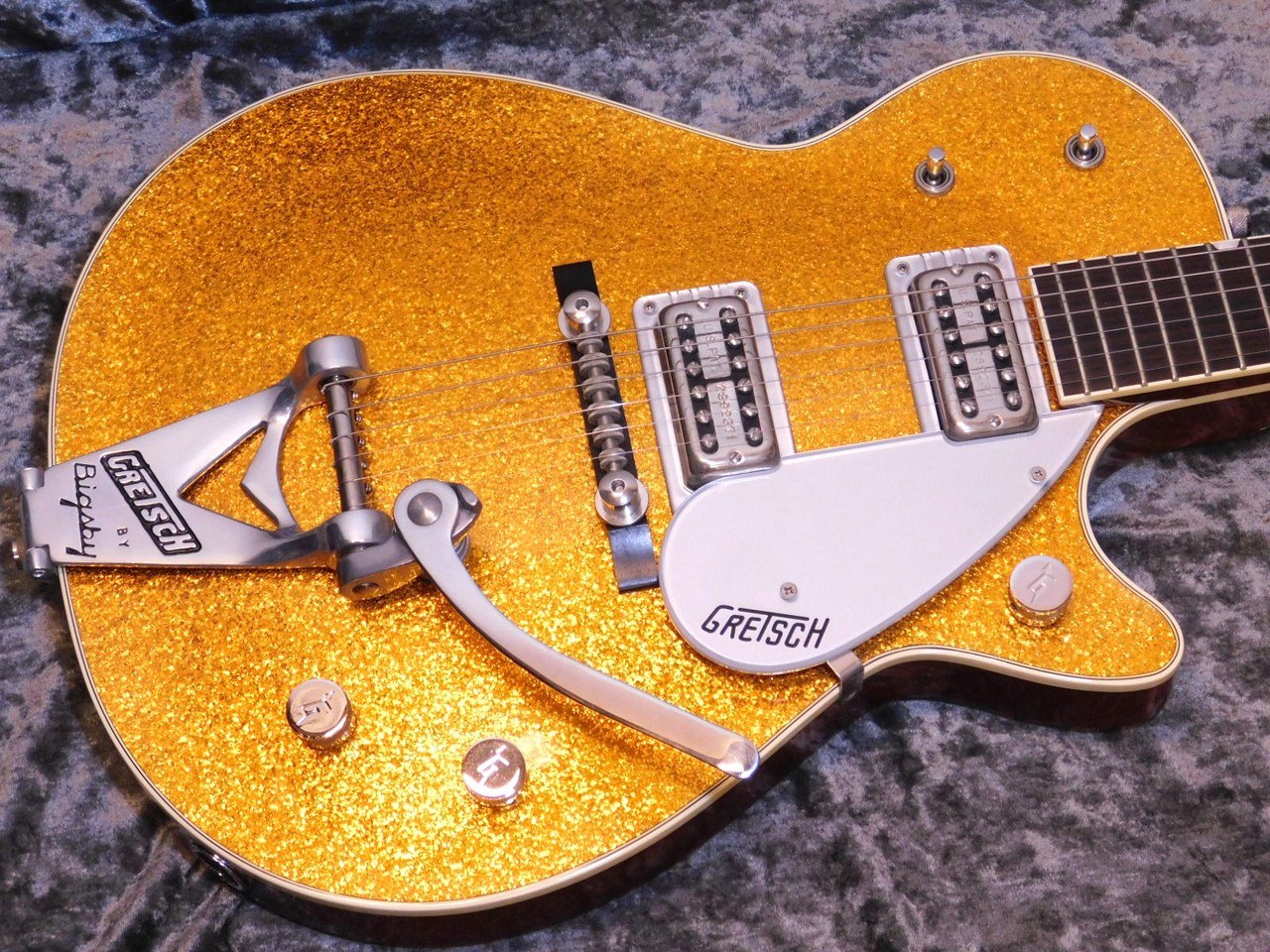 Gretsch G6129 TAU Sparkle Jet w/Bigsby Gold Sparkle（中古）【楽器検索デジマート】