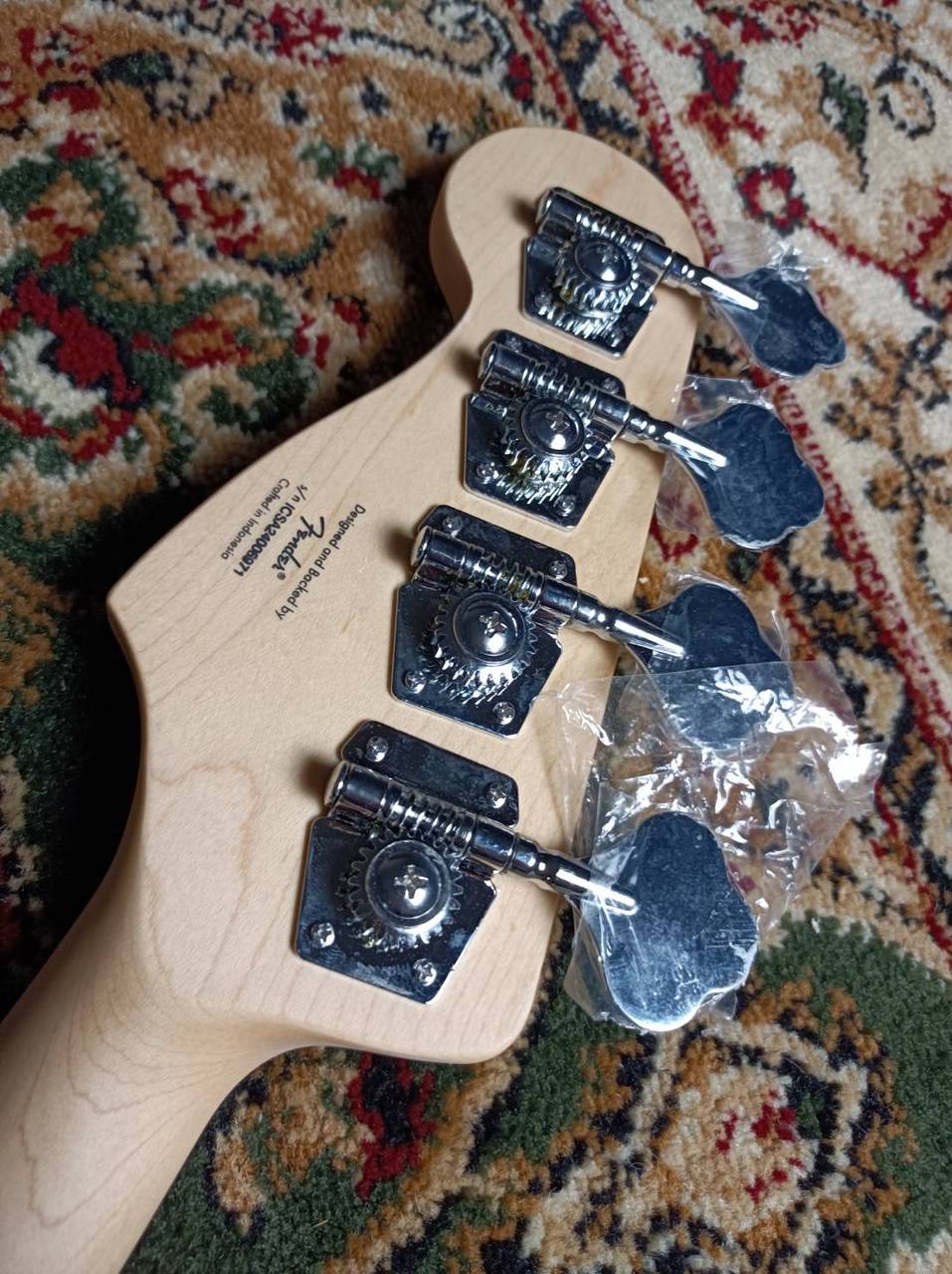 Squier by Fender AFF J BASS MN WPG 3TS【現物写真】（新品/送料無料）【楽器検索デジマート】